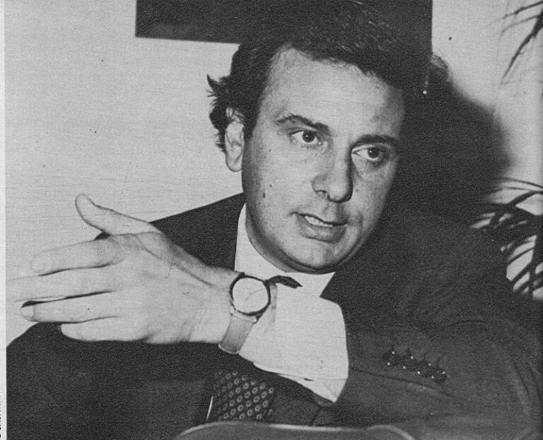 Era l’uomo più misterioso potente del suo secolo trattava i presidenti ...